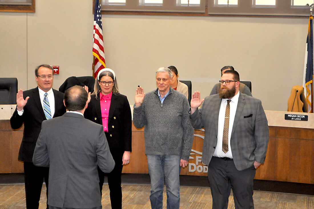 Taking the oath | News, Sports, Jobs - Messenger News